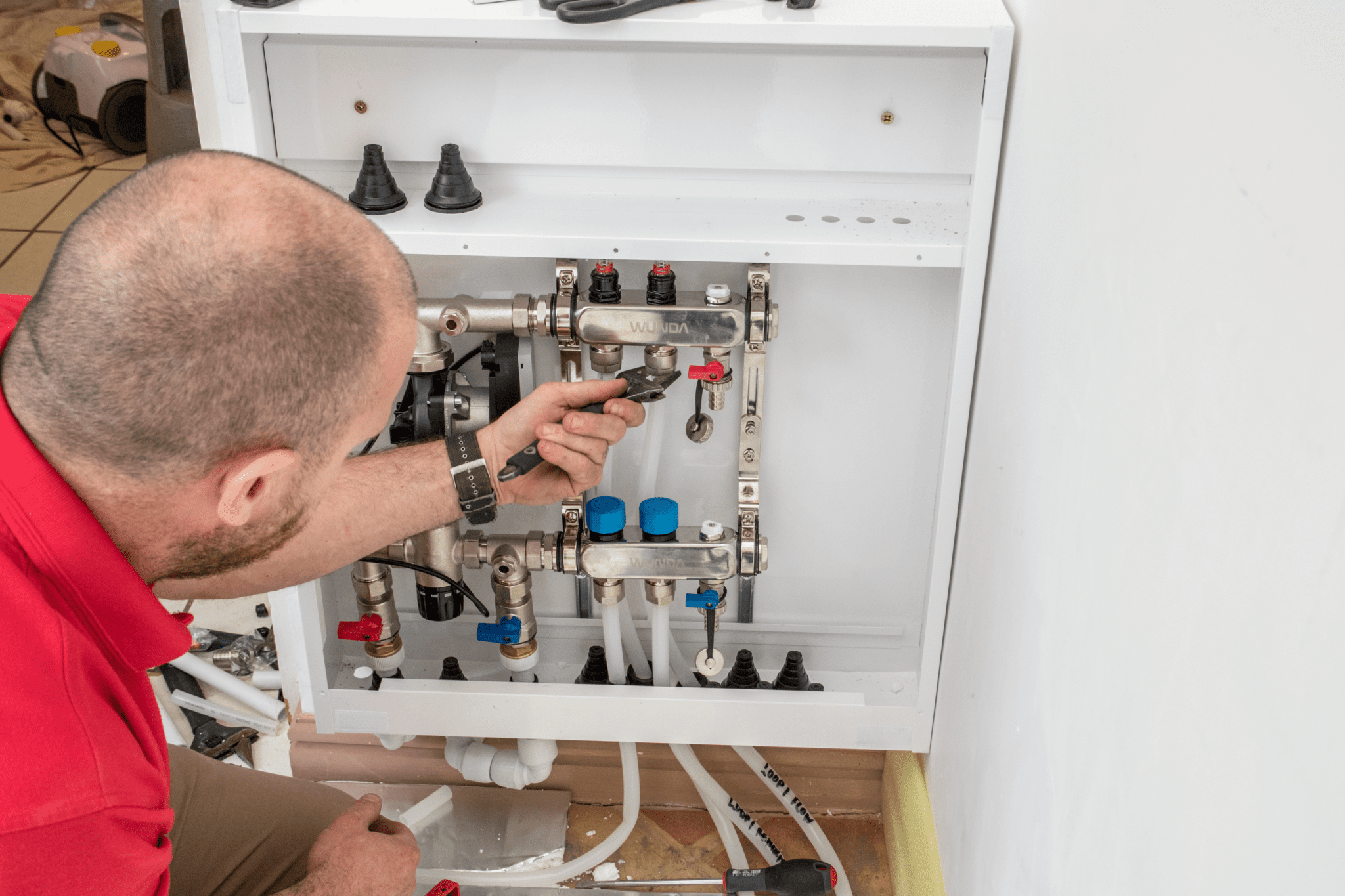 Water Underfloor Heating with Screed | Wunda Group